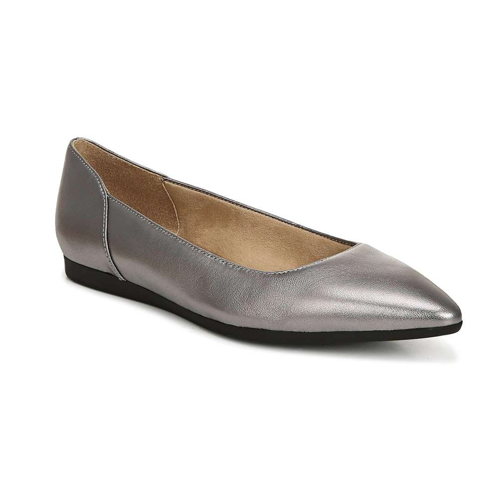 Rayna Flat - Pewter – Naturalizer